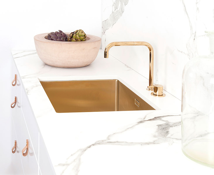 Kuche Wei Gold Marmor